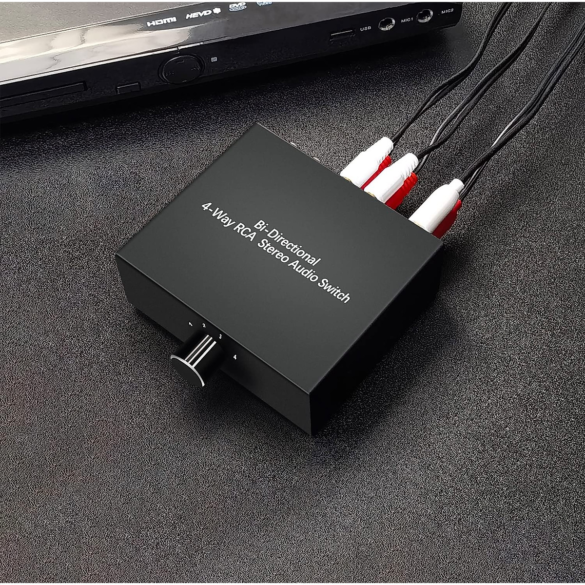 Dingsun Bi-Directional 4-Way RCA Stereo Audio Switch Dignsun Audio Signal Source Switcher Selector Splitter Box for CD, DVD, Blu-ray Players, Active Speakers, Etc. (4 Input 1 Out /1 Input 4 Output)