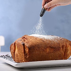 Oreutkd 4 Pack Camping Spice Containers, Portable Spice Dispenser with Knob Switch Storage Bottle, Salt and Pepper Shakers Spice Storage for Outdoor Activities Traveling Cooking (2.67" x 0.59")