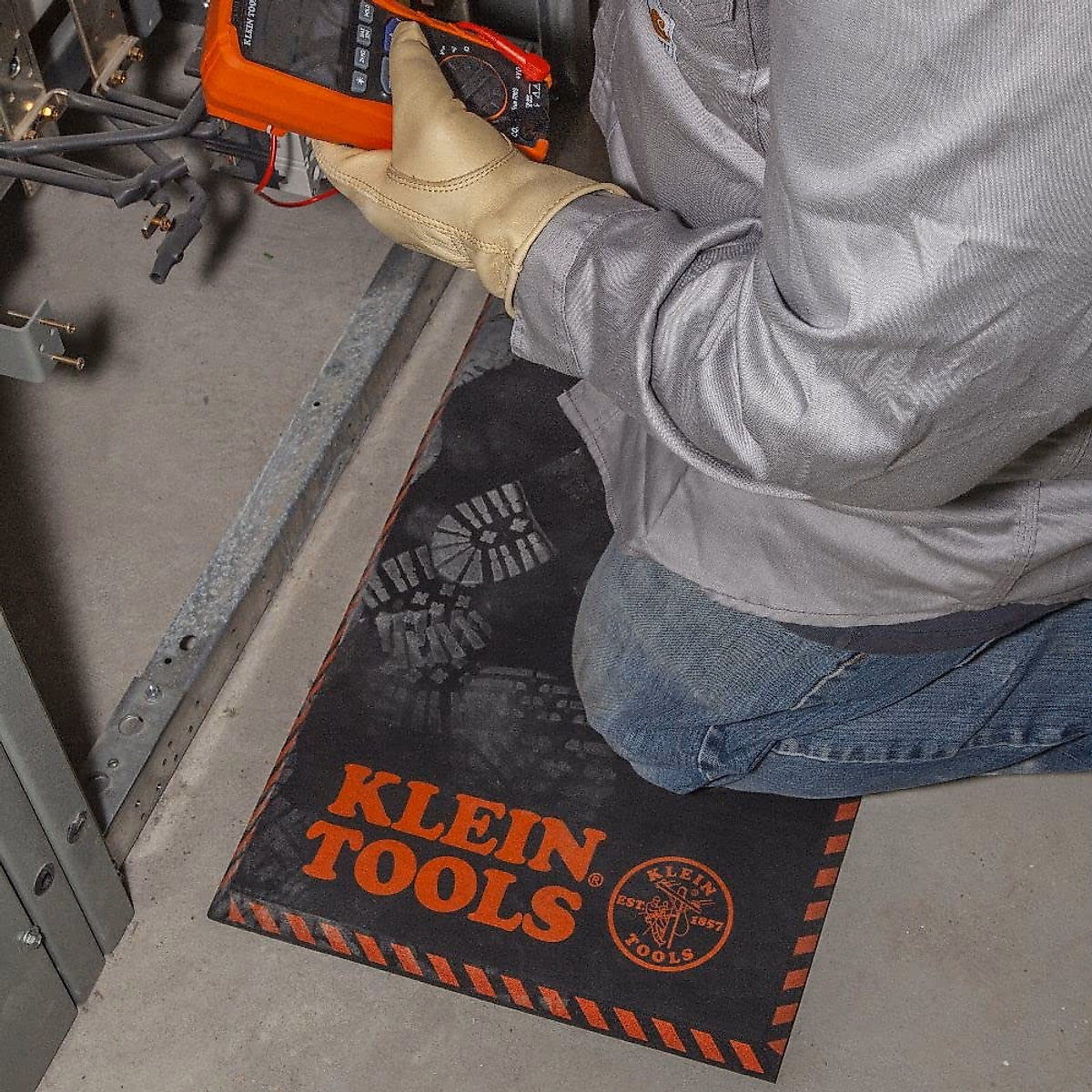 Klein Tools Kneeling Pads and TSE Safety True Flex Protective Kneeling Pad