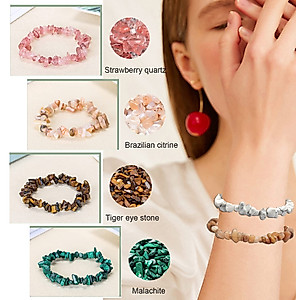 Jewdreamer 20Pcs Natural Gemstone Bracelets Chakra Crystal Irregular Chips Beads Stretch Bracelets for Women Align Chakras/Conquer Fear/Increase Communication Reiki