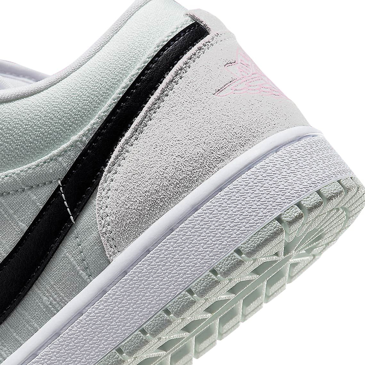 Nike Women's WMNS Air Jordan 1 Low Se Barely Green, Barely Green/Black, 7.5W