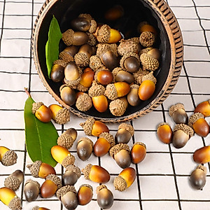 Cllayees 120 PCS Artificial Acorns, Fake Natural Acorns Decoration Thanksgiving Lifelike Simulation Christmas Ornaments Decor for Home Autumn Winter Decorations