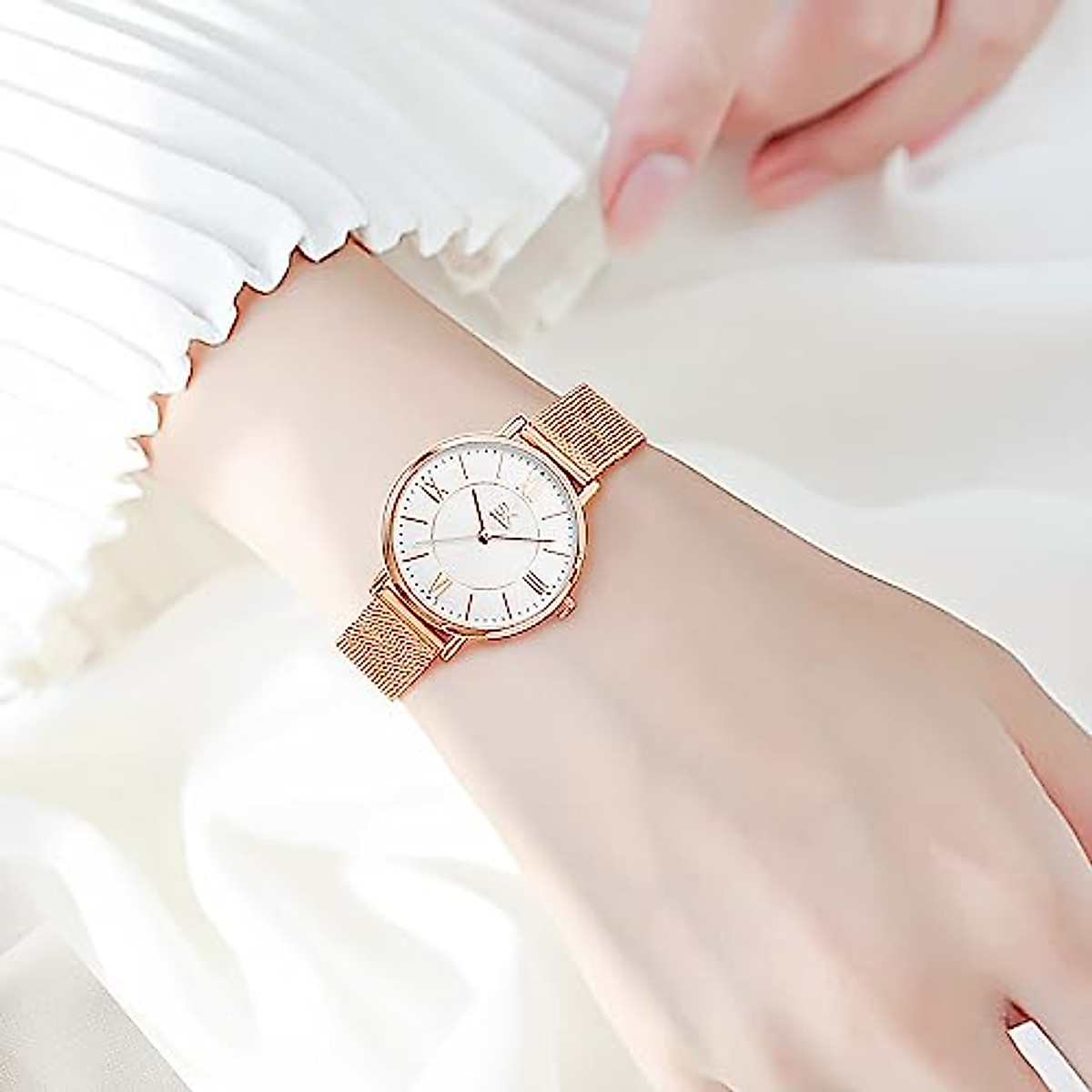 SHENGKE Minimalist Watch (Love Me Tender Love Me Home) Casual Fashion Wrist Watch Mesh Numerals Golden