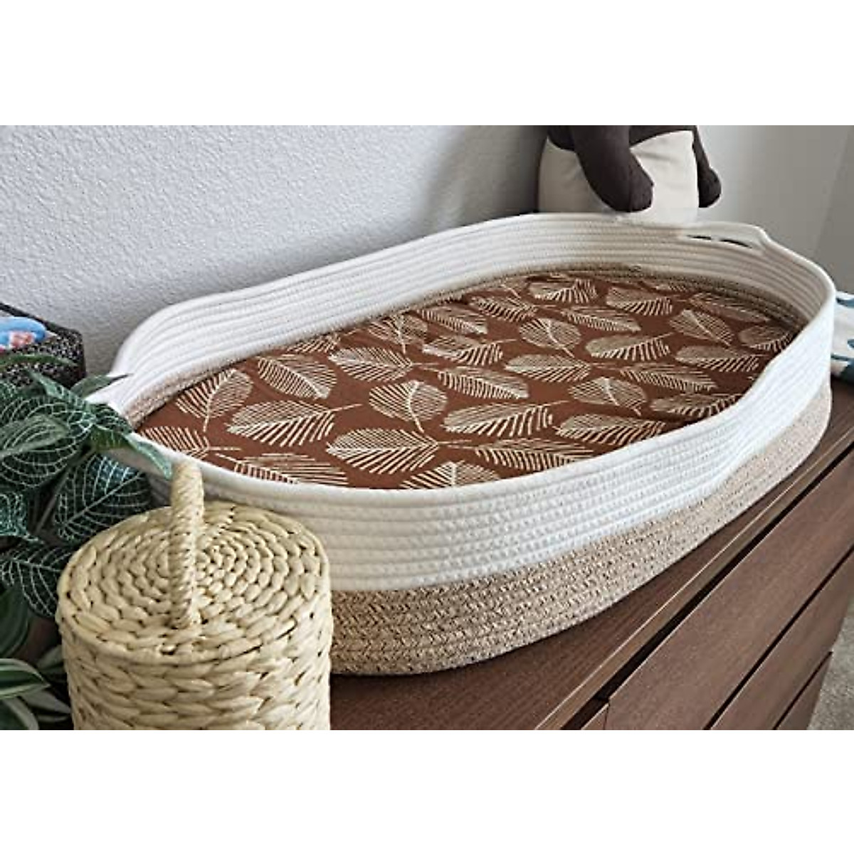 Baby Changing Basket with Thick Changing Pad, Wipeable Waterproof Mattress Cover and Muslin Sheet - Moses Basket - Diaper Changing Station - Handmade Cotton Rope