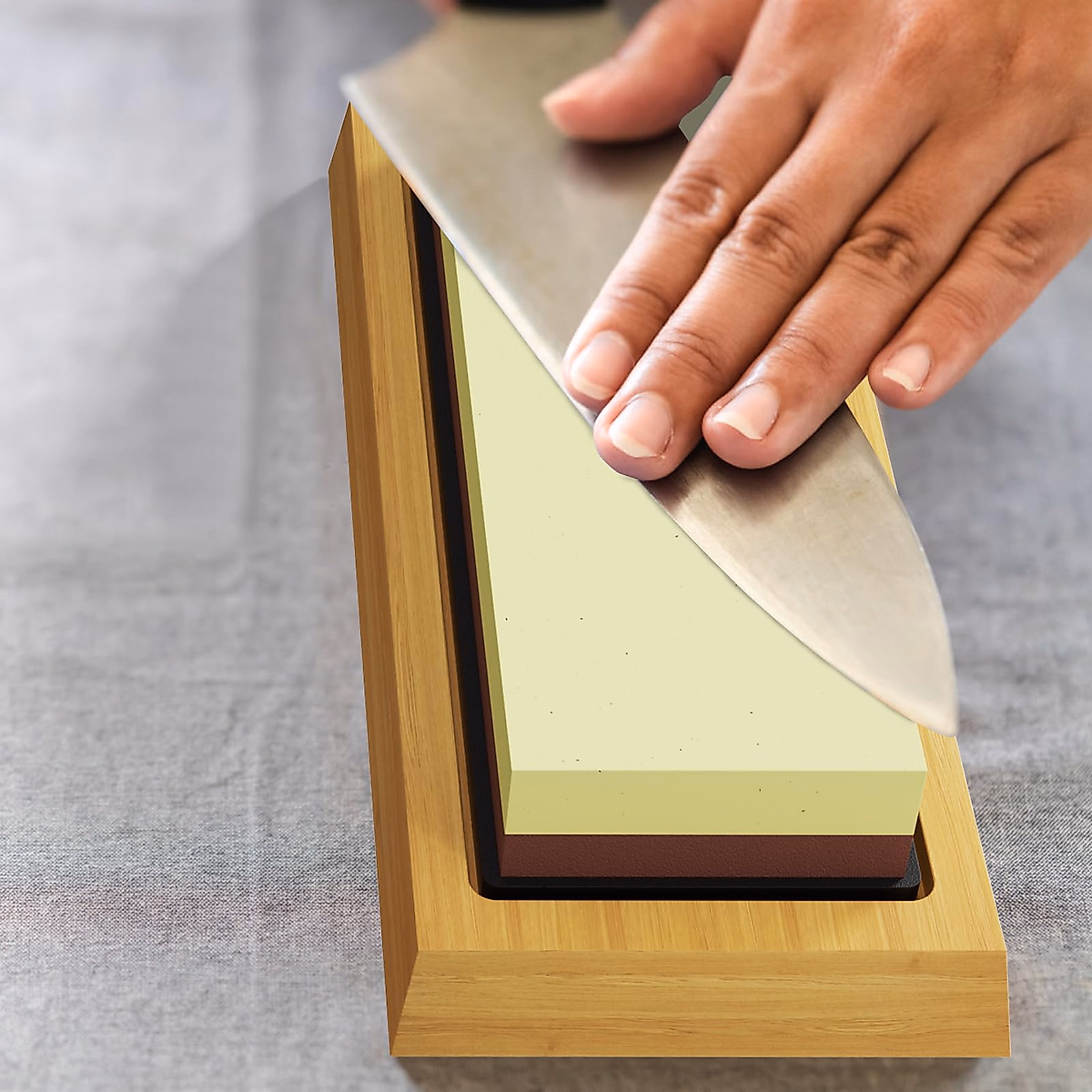 Knife Sharpening Stone Set, KERYE Professional Japanese Whetstone Knife Sharpener Tool Kit, 4 Side Grit 400/1000 3000/8000 Wet Stone, Flattening Stone, Angle Guide, Leather Strop, Anti Cut Gloves