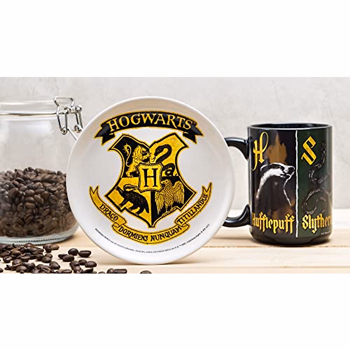 Zak Designs Harry Potter Ceramic Color Changing Mug and Plate Set for Coffee, Tea, Breakfast or Dessert with Unique Heat Reactive Artwork (2-Piece, Non BPA, Hogwarts)