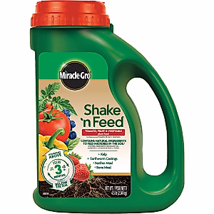Miracle Gro 3002610 4.5 Lb Shake 'n Feed Tomato, Fruits & Vegetables 9-4-12