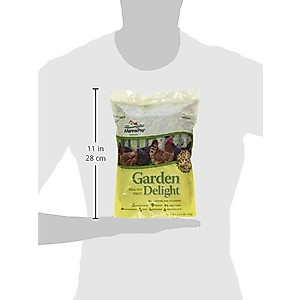 Manna Pro Chicken Scratch | Garden Grains, Treat for Coop, Duck Food, Chicken Supplies |2.25 Pound (Pack of 1)