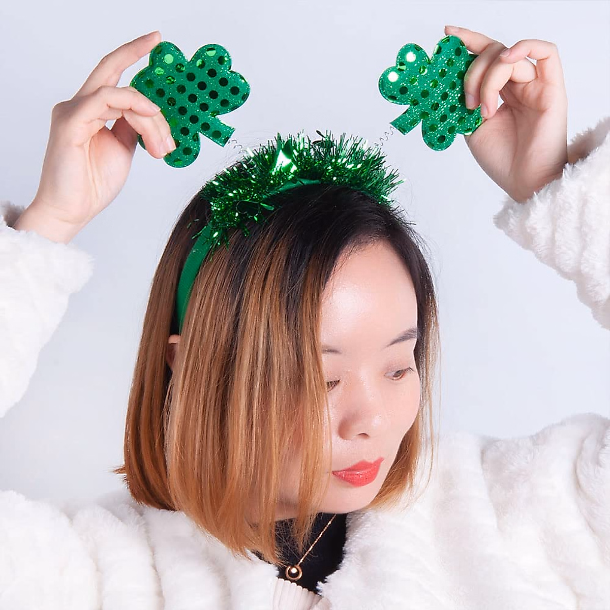 St. Patrick's Day Headband Green Shamrock Hair Band Hair Accessories Green Sequins Clover Irish Hair Band Hair Ornament Party Decorations Hair Supplies for Women Girls Cute Glitter Hair Hoop 1Pcs