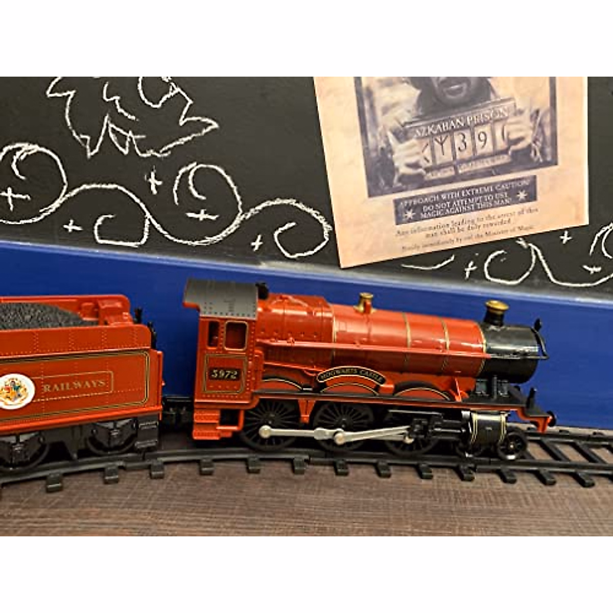 Lionel Battery-Operated Hogwarts Express Toy Train Set with Locomotive, Train Cars, Track & Remote with Authentic Train Sounds, & Lights for Kids 4+