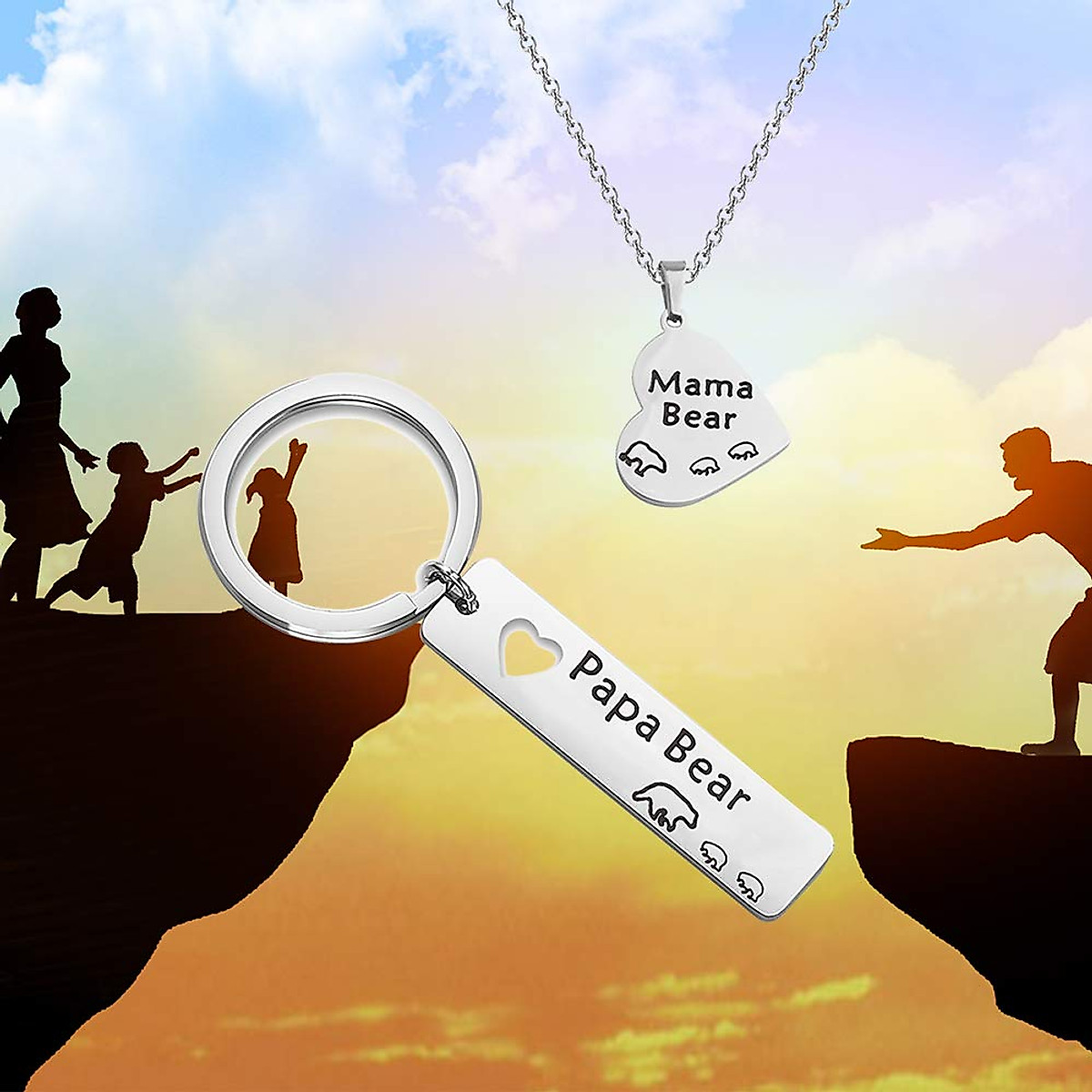 BEKECH Papa Bear Mama Bear Keychain Necklace Set Family Couples Jewelry Gifts for Mom & Dad (2 cubs)