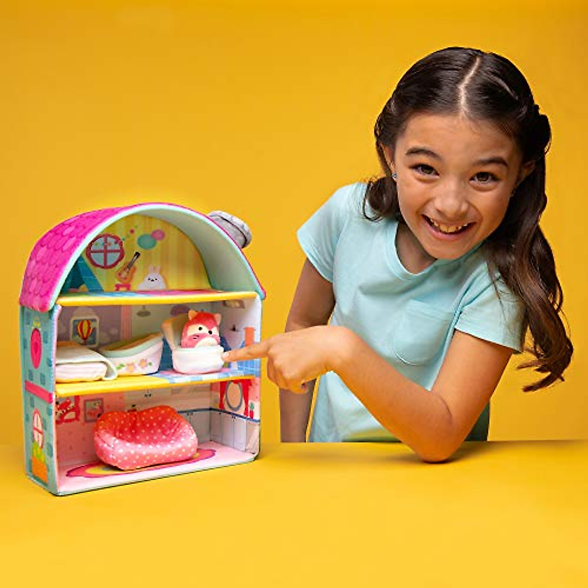 Squishville by Squishmallow Fifi’s Cottage Townhouse, 2” Blair and Fifi Soft Mini-Squishmallow and 4 Plush Furniture Accessories, Irresistibly Soft Toys, 3 Floors to Explore, Amazon Exclusive