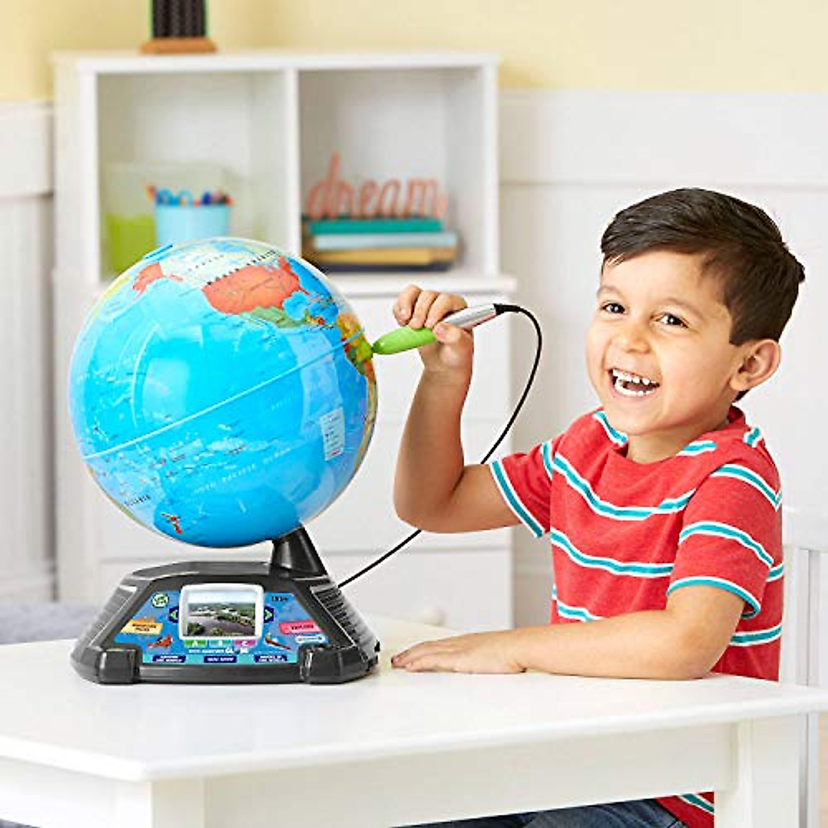 LeapFrog Magic Adventures Globe