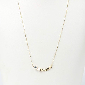 Japanese 4.5-5.5mm Akoya Cultured Pearl Pendant Necklace for Women with 18K Yellow Gold | Elegant Design Excellent Gift | Pearl Necklace