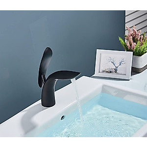 ItoNc Kitchen Sink Mixer Taps Bath Faucets, Rose Brass Basin Faucet, Solid Cold and Hot Water Mixer, Bathroom Faucet, Single Handle Water Sink Tap Compatible with Balcony Laundry,Kitchen faucets