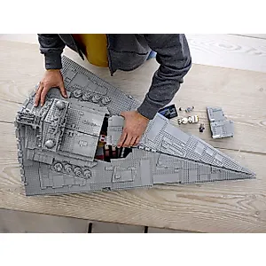 LEGO 75252 Star Wars Imperial Star Destroyer, Collectible Model Building kit, Ultimate Collector Series, Home Décor Gift Idea
