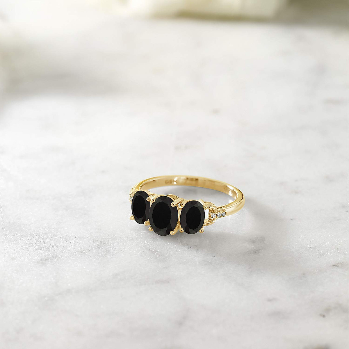 Gem Stone King 10K Yellow Gold Oval Black Onyx and Diamond Accent Engagement Ring For Women (1.52 Cttw, Gemstone Birthstone, Available In Size 5, 6, 7, 8, 9)