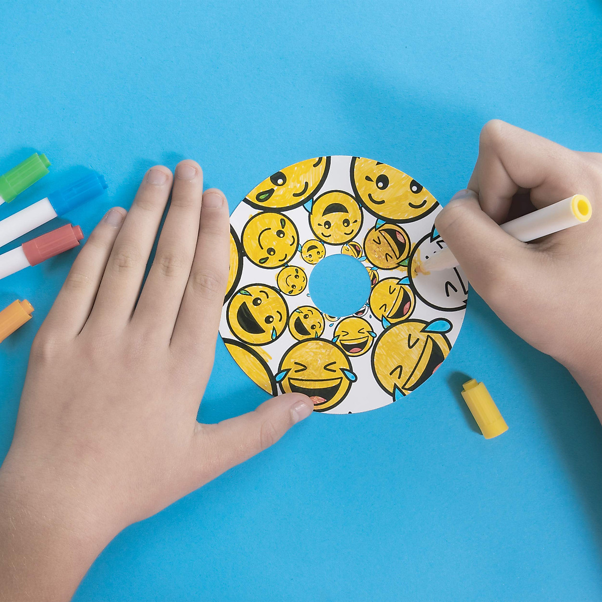 Gifeez, Spinning GIF Art Studio, Creates Over 30 Custom Animations, for Kids Aged 6 and Up