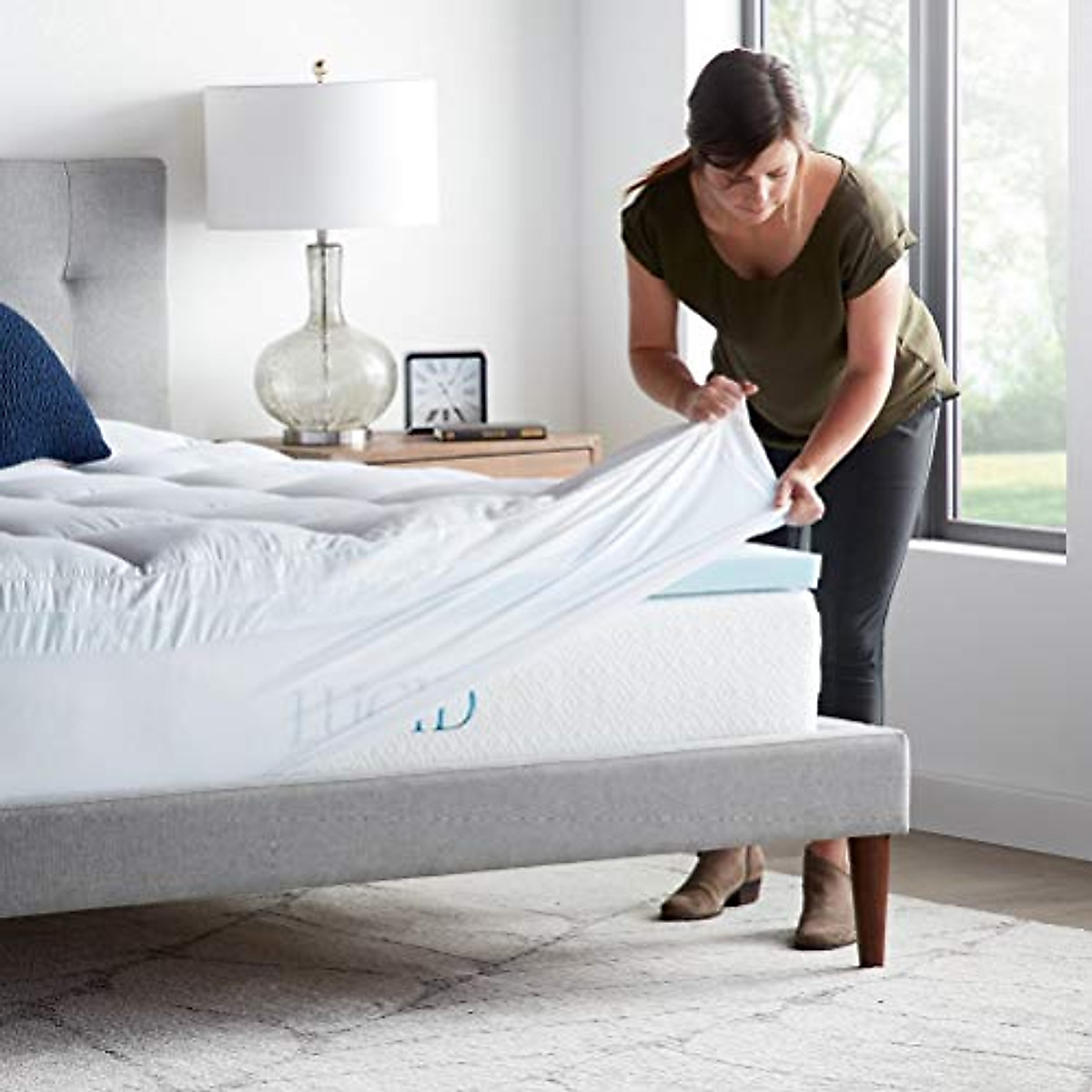 LUCID 4 Inch Down Alternative and Gel Memory Foam Mattress Topper, King, White & Premium Shredded Memory Foam Pillow-Hypoallergenic-Adjustable Loft-2 Pack, Standard (Pack of 2), White 2 Count