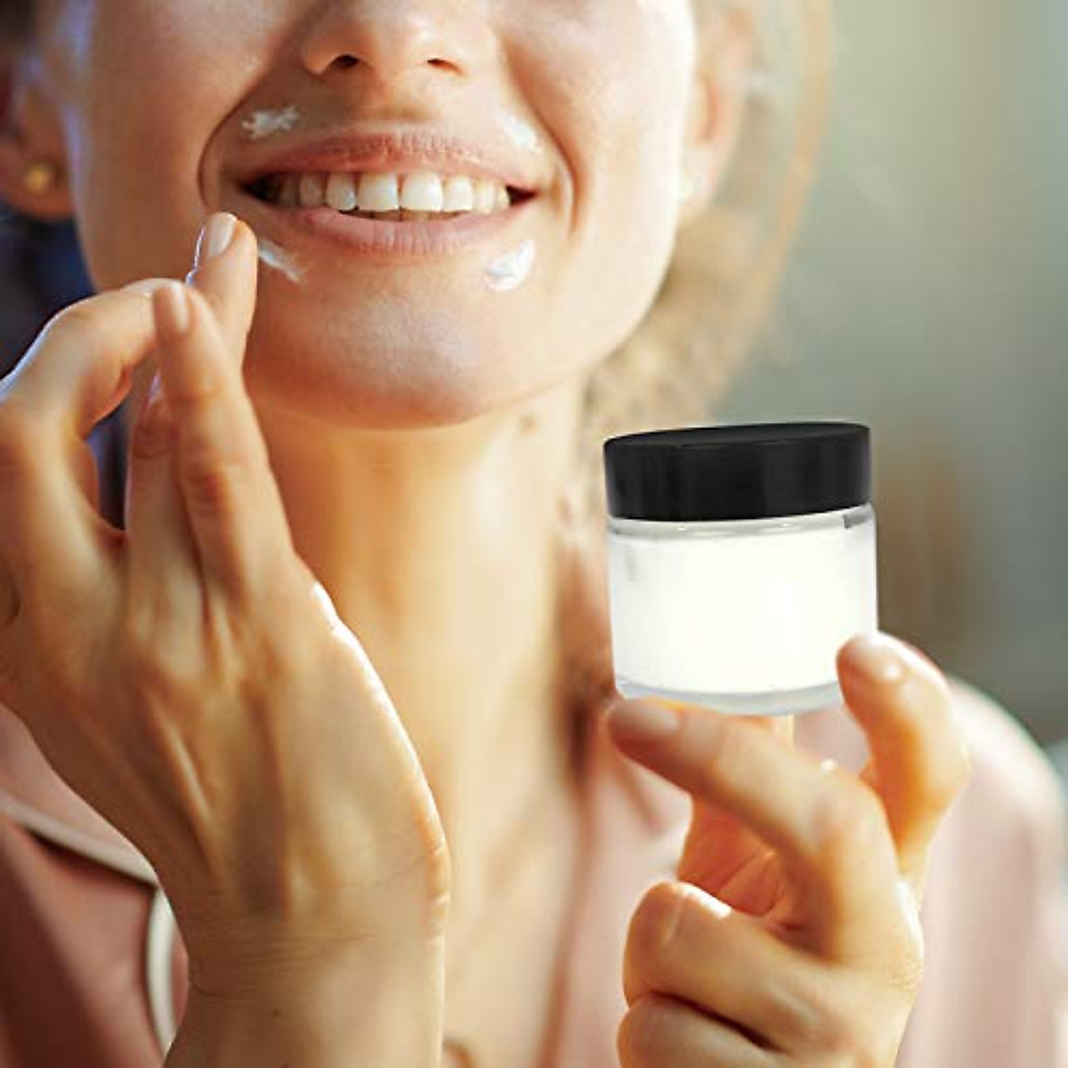 24 Pack 1oz Clear Round Glass Jars - Empty Cosmetic Containers with Inner Liners, black Lids and Glass Sample Jars with labels For Slime, Beauty Products, Cosmetic, Lotion，Powders and Ointments