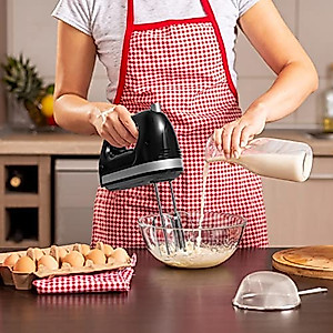 Moss & Stone Hand Mixer With Snap-On Storage Case, 5 Speed Hand Mixer Electric, 250W Power handheld Mixer for Baking Cake Egg Cream Food Beater,+ 4 Stainless Steel Accessories (Black)