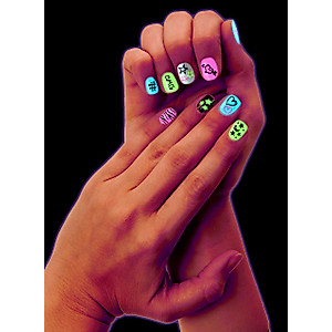 Alex Spa Glow Sketch It Nail Pens Girls Fashion Activity, Nail Designs that Can Glow in the Dark, Create Long Lasting Looks with Beautiful Nail Polish , For Ages 8 and up