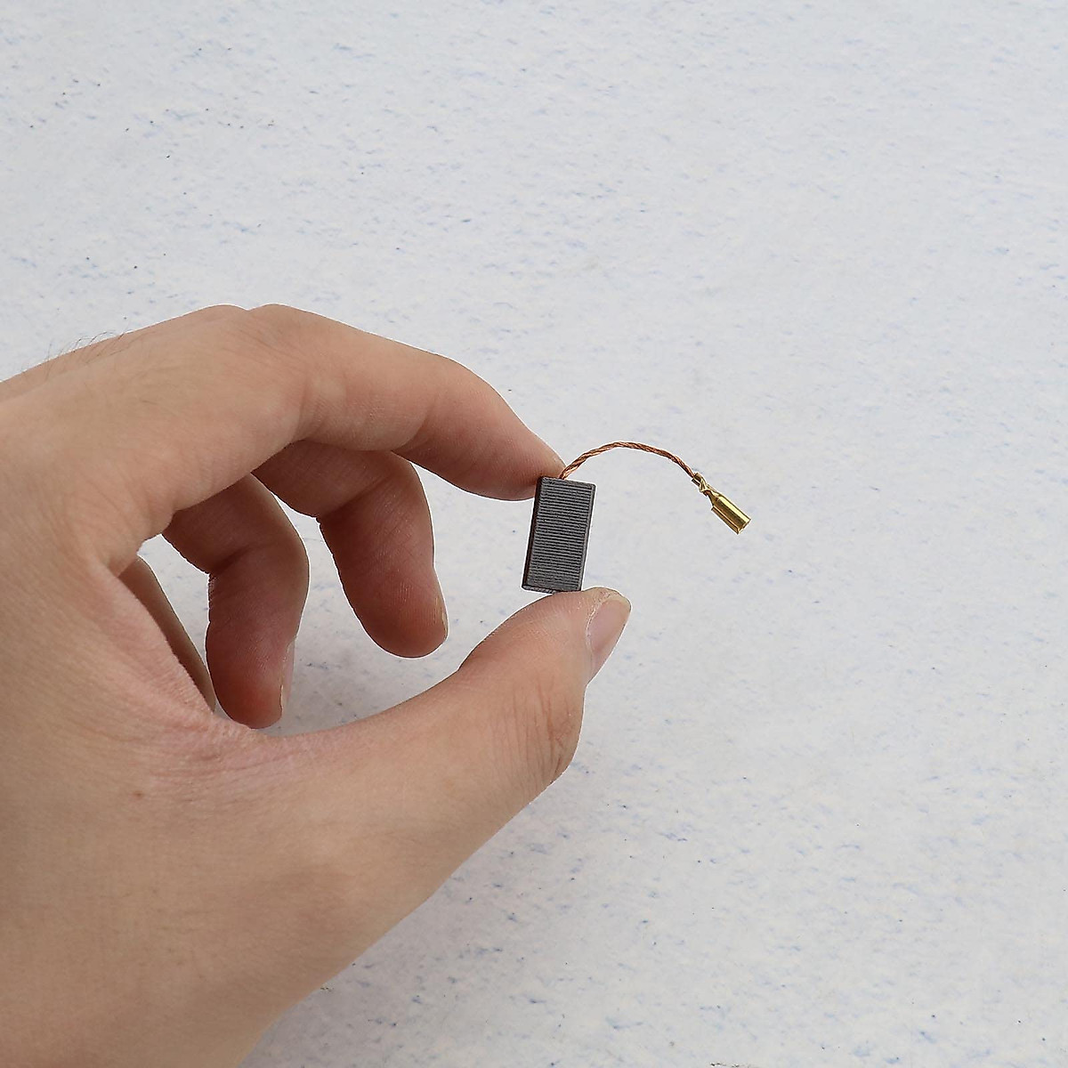 Create idea 20Pcs Angle Grinder Carbon Brushes 15x8x5mm/0.59x0.31x0.20inch Compatible with Bosch Replacement Repair Power Tool Spare Part