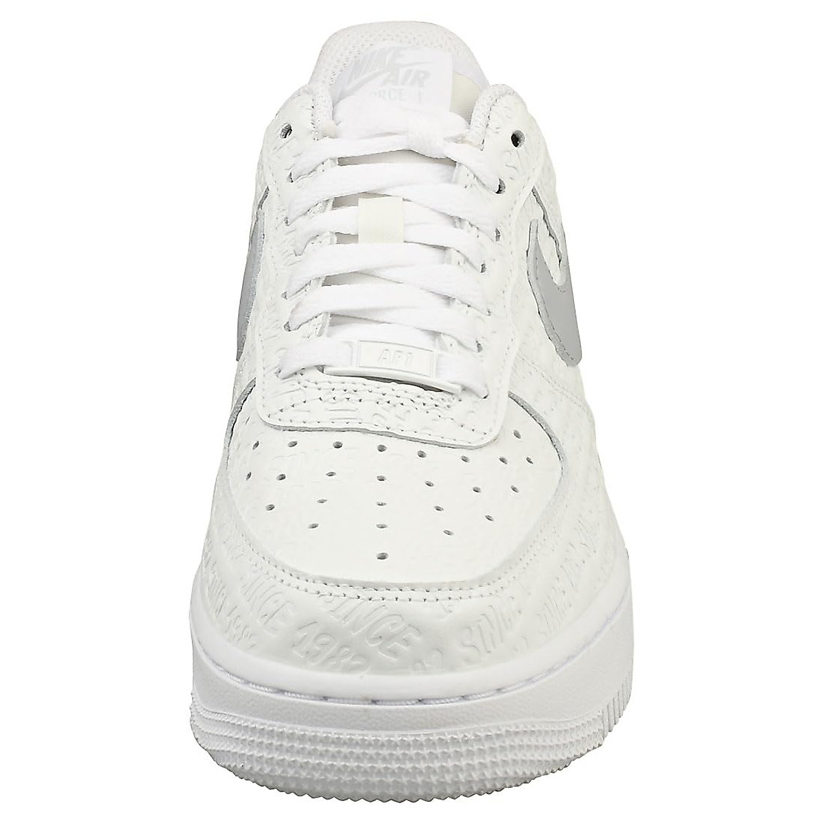 Nike AIR Force 1 07 Low Womens Fashion Trainers in Summit White - 7.5 US