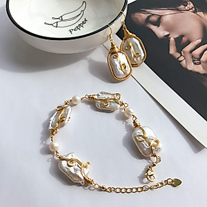 Red Lychee Baroque Pearl Bracelet for Women Bohemia Freshwater Cultured Baroque Pearl Gold Filled Stretch Bracelet Gift for Mother Girls