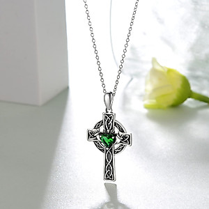 Peireara Claddagh Necklace for Women 925 Sterling Silver Celtic Claddagh Pendant Necklace Good Luck Celtic Kont Claddagh Irish Jewelry Gifts for Women Mom