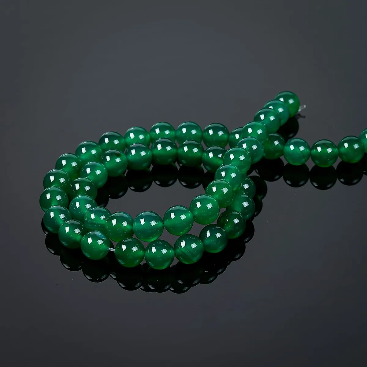 MIRGREE 120pcs 8mm Natural Gemstone Round Smooth Spacer Loose Stone Beads for Jewelry Making,Link Bracelets,Necklaces,Strand with Crystal Stretch Cord Spacer Beads (Green Agate)