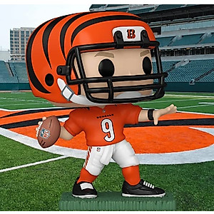 Joe Burrow (Cincinnati Bengals) Funko Pop! NFL Series 9 w/Ecotek Protective Case