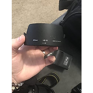 Nikon D7100 24.1 MP DX-Format CMOS Digital SLR with 18-140mm f/3.5-5.6G ED VR Auto Focus-S DX NIKKOR Zoom Lens