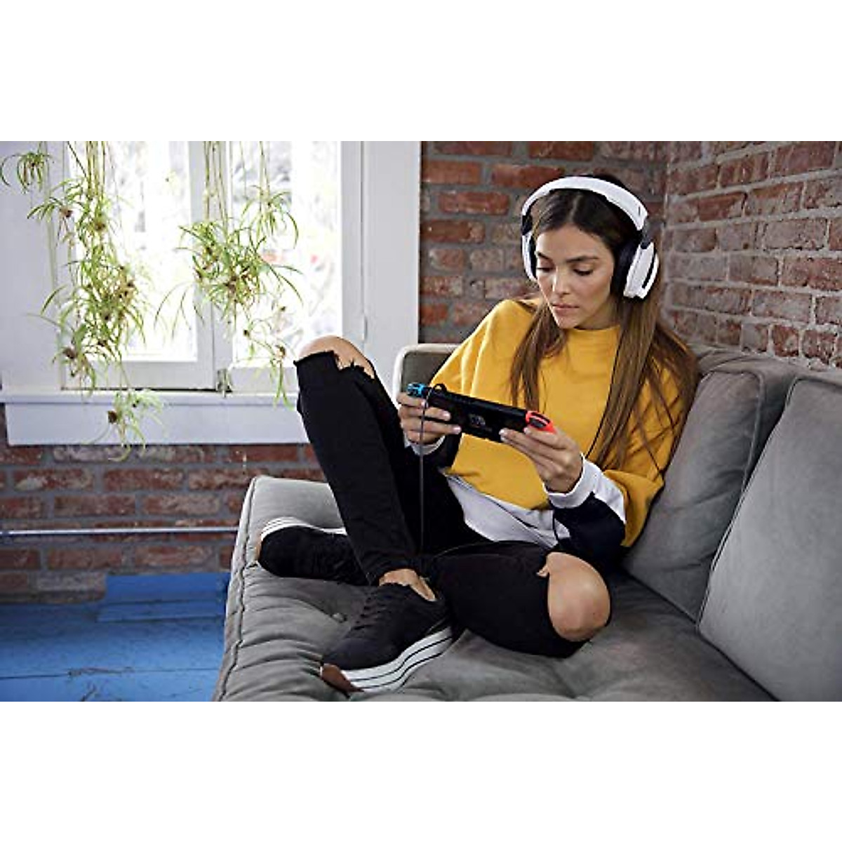 Turtle Beach Recon 200 White Amplified Gaming Headset for Xbox and PlayStation