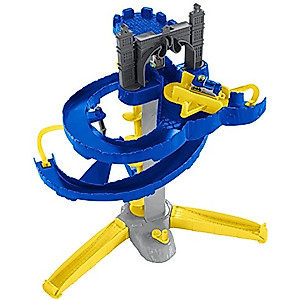 Thomas & Friends MINIS playset with Thomas as Batman and exclusive Bill as Clayface MINIS engines