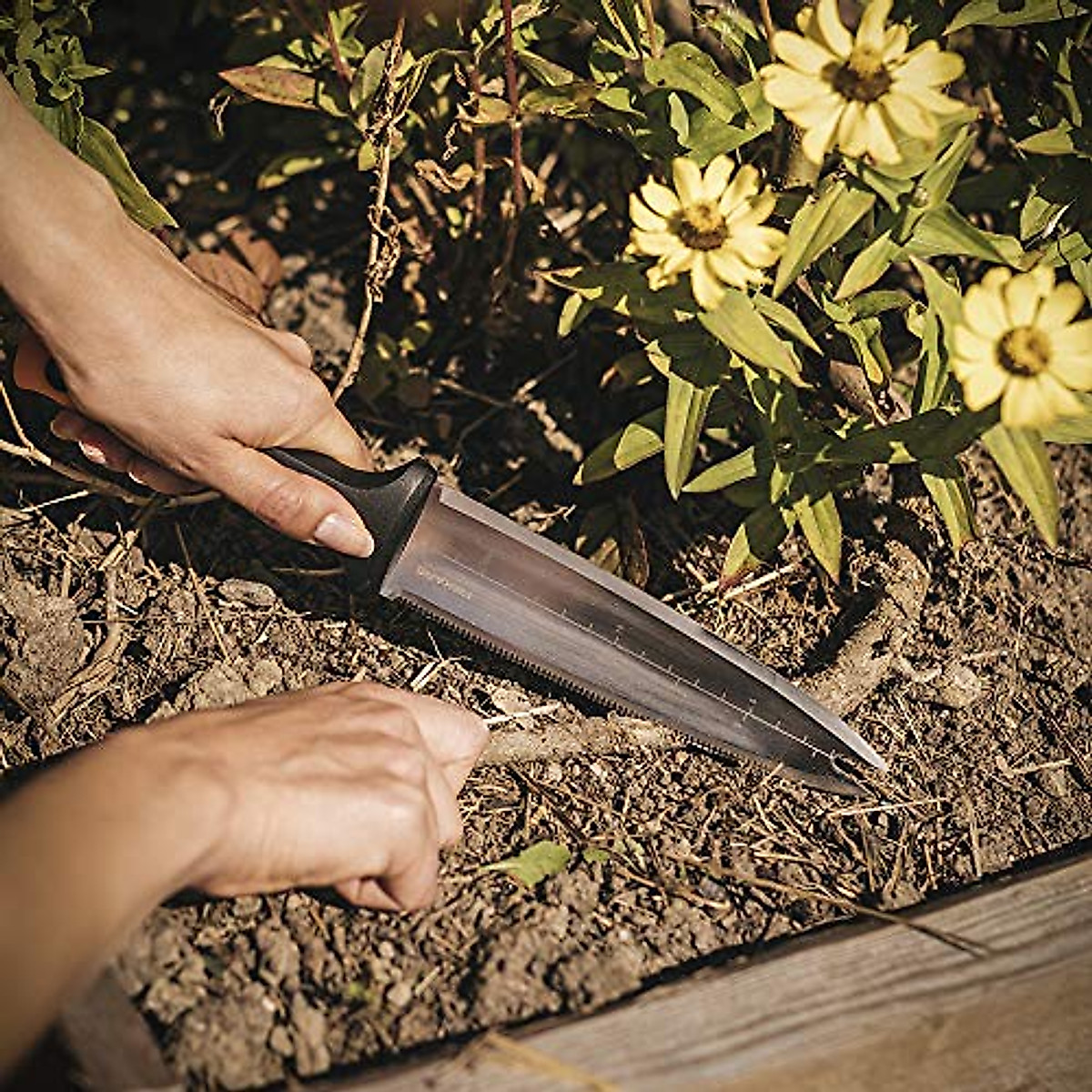 Fiskars 340130-1001 Garden Hori Knife with Sheath, Black