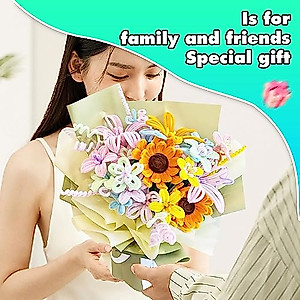 LUNARM 300 PCS Pipe Cleaners, Pipe Cleaners Crafts with Scissors Chenille Stems for Art and Craft Projects, Pipe Cleaners Chenille Stems Creative DIY Decorations (Yellow)