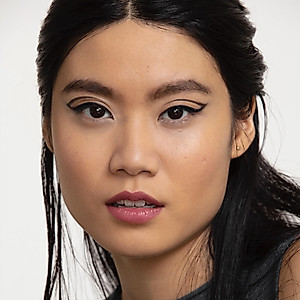 Smashbox Halo Healthy Glow All-In-One Tinted Moisturizer SPF 25 with Hyaluronic Acid, Light to Medium Coverage, Dewy Finish, Oil-free, Sweat and Humidity Resistant, 1.4 fl. oz., Light Medium