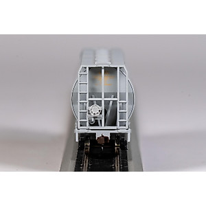 Bachmann Trains - Canadian 4 Bay Cylindrical Grain Hopper - Santa Fe - HO Scale