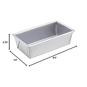 Chicago Metallic Commercial II Traditional Uncoated 1-Pound Loaf Pan -