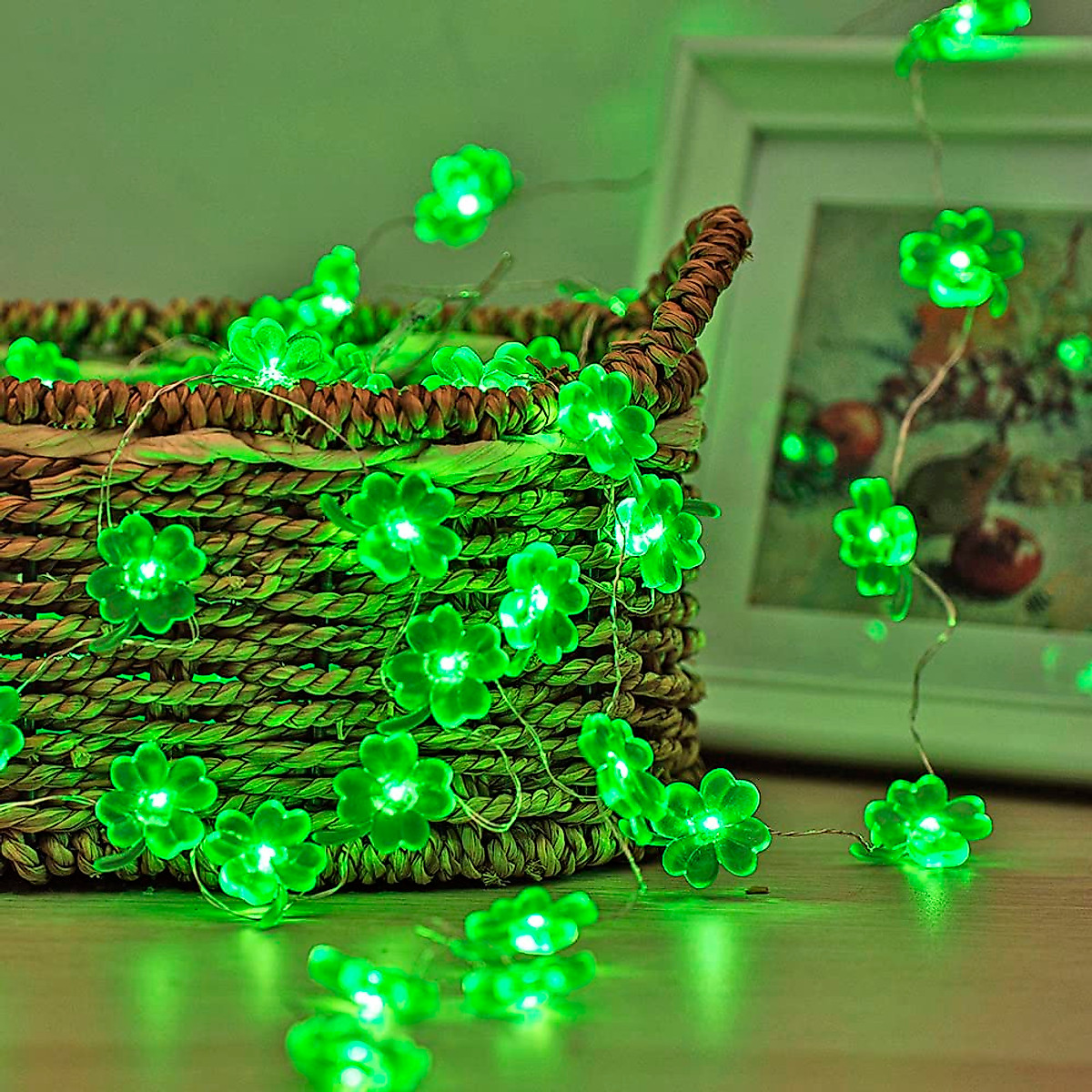 BOHON Decorative Lights Shamrocks LED String Lights Battery Operated with Remote 10 ft 40 LEDs Lucky Clover Handmade String Lights for Bedroom Party Feast of St. Patrick's Day Green Decoration