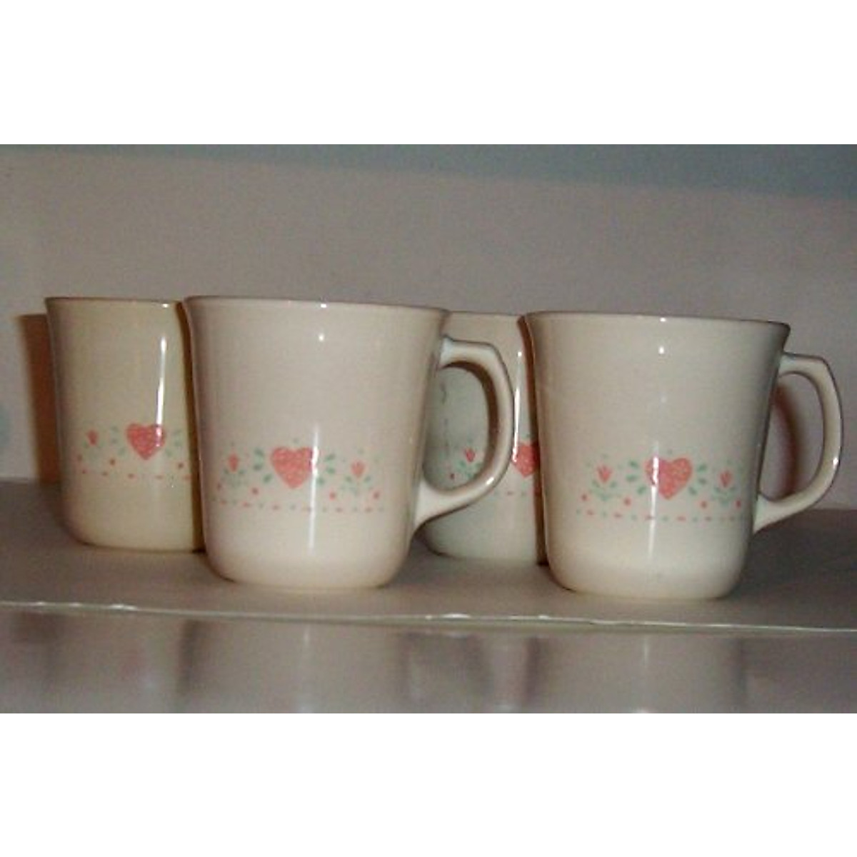 Corelle Forever Yours -- 4 Mugs Cups (Heart Pattern)