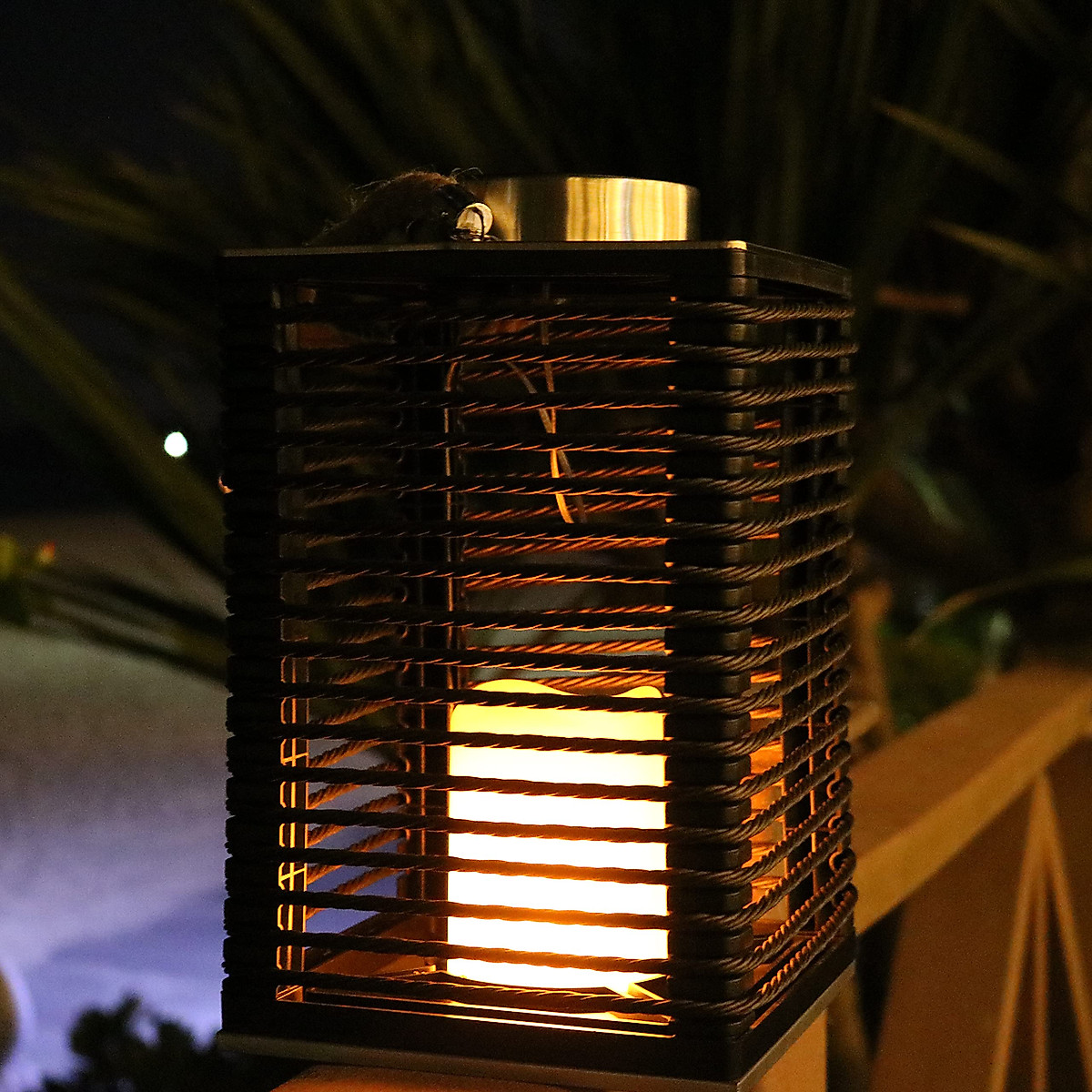 Solar Lanterns Solar Table Lamp Outdoor Rattan Lantern with Flickering Candle & Handle, for Garden Wedding Home, 1 Pack