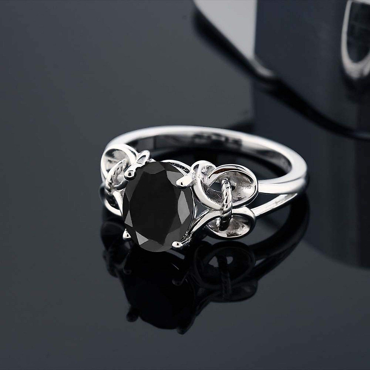 Gem Stone King 925 Sterling Silver Oval Gemstone Birthstone Engagement Ring | Oval 9X7MM | Wedding Anniversary Promise Ring For Women | Available in size 5, 6, 7, 8, 9