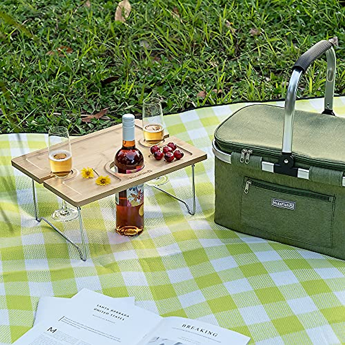 HulaFish Foldable 59''x79'' Extra Large Waterproof Picnic Blanket - Thick Outdoor Picnic Mat Perfect for Park and Beach, Water Resistant for Happy Picnic. Machine Washable Picnic Tote… (Green Gingham)