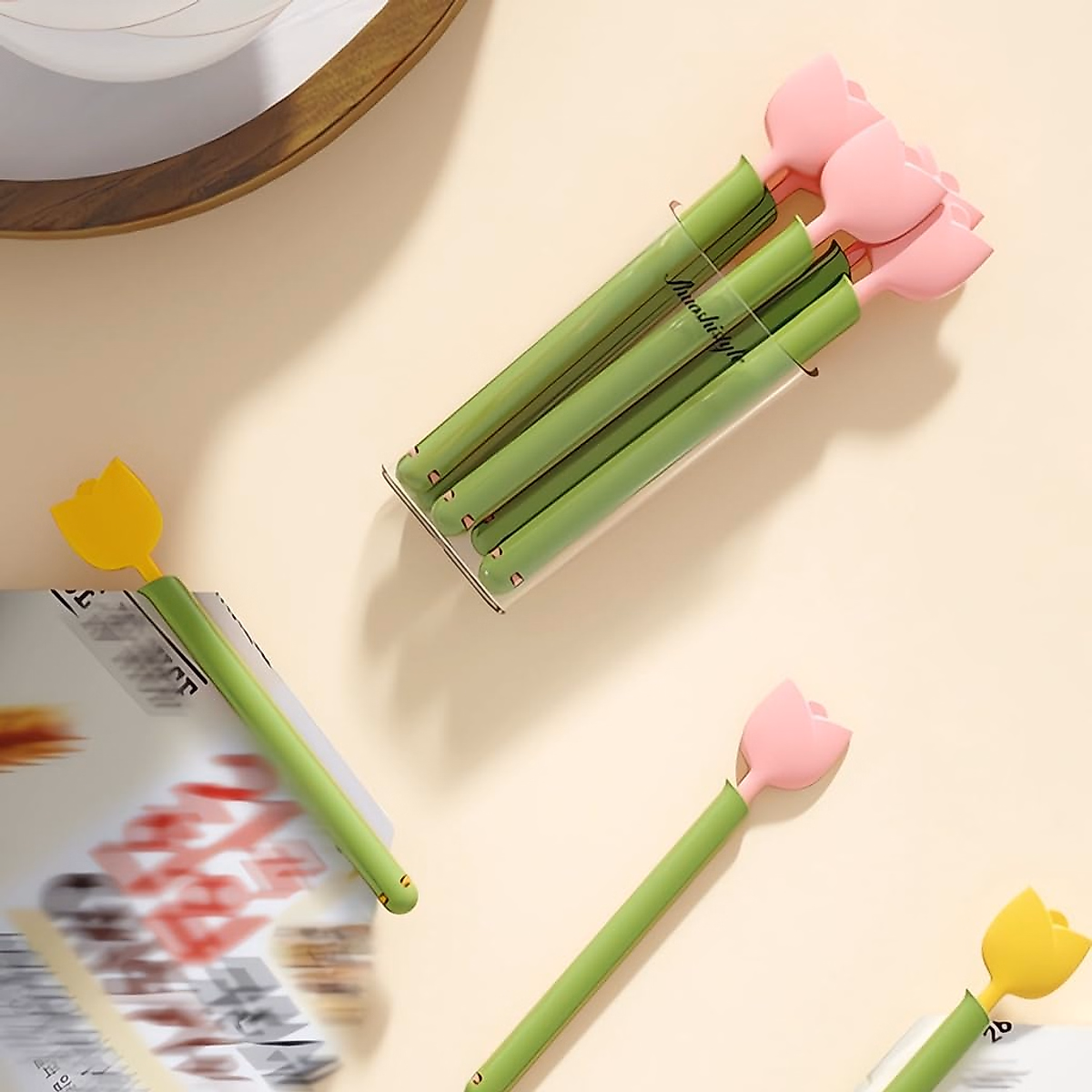 Ouliget Magnetic Refrigerator Sealing Clip,Cute Tulip Shaped Food Packages Clips，Chip Clips with Magnet Storage Box Fridge Magnets, Food Freshness Bag Clip Kitchen Accessories,2 Pieces of 10