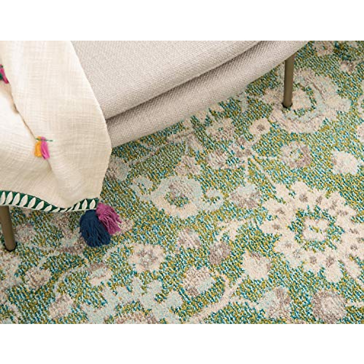 Unique Loom Penrose Collection Distressed Traditional Vintage Floral Area Rug, 3 ft 3 in x 3 ft 3 in, Green/Beige
