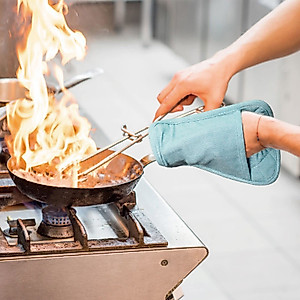 Pot Holders Yarn-Dyed Set of 3 Non Slip Silicone Kitchen Lines Heat Resistant 500℉ Kitchen Gloves BBQ Cooking Baking Cooking Barbecue Microwave Machine Washable (Light Blue Potholders)