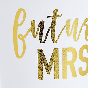 BLUE PANDA 16-Pack Bachelorette Party Cups, Reusable Bride and Bridesmaid Cups for Bridal Shower Party, Bachelorette Favors and Bridesmaid Gifts, Future Mrs + Cheers (16 oz)