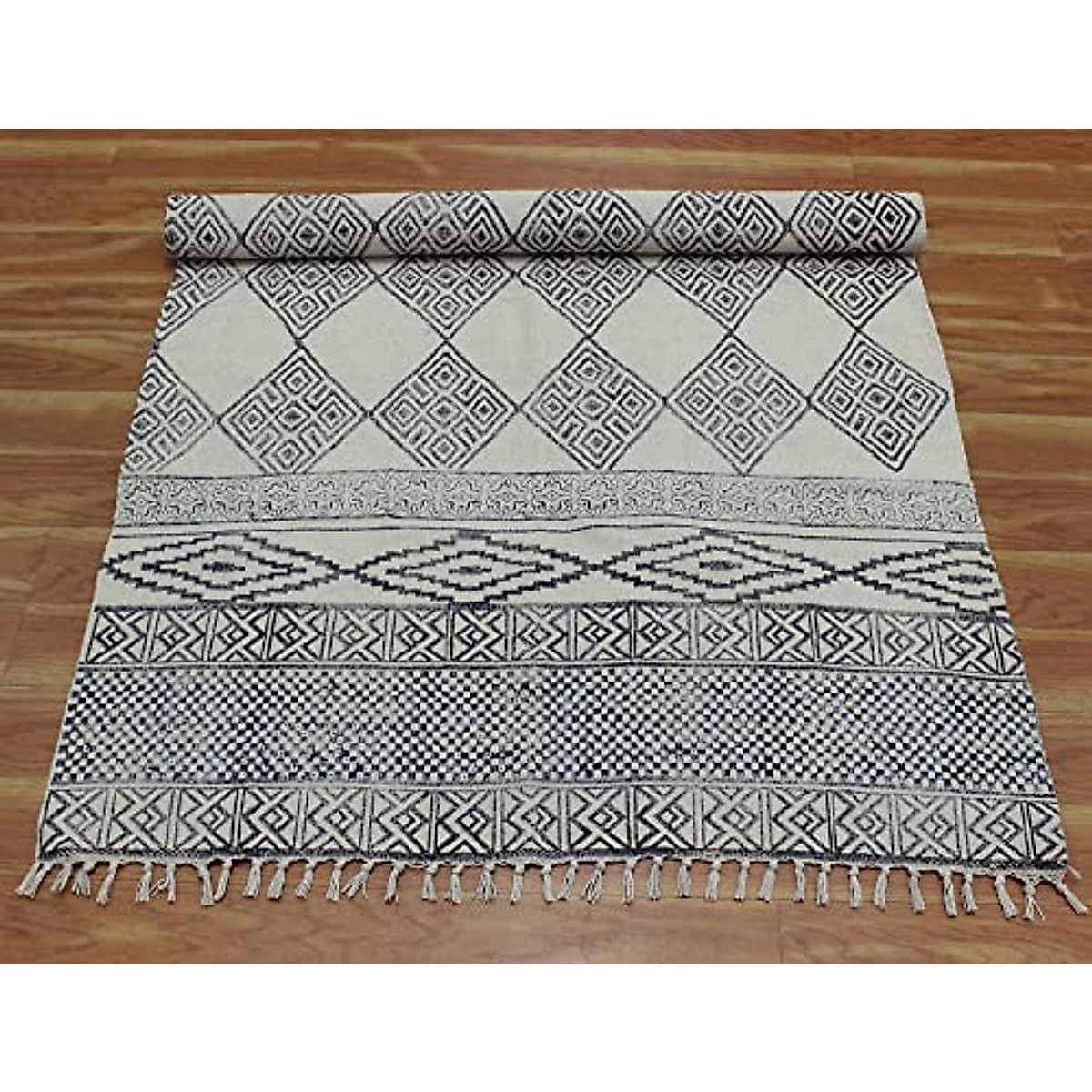 Casavani Hand Block Printed Rug Moroccan Beige & Black Tassel Rug Boho Area Rug Easy Care Washable Rugs for Doormat Entryway Living Room Bedroom Hallway Balcony 5x5 Feet Square
